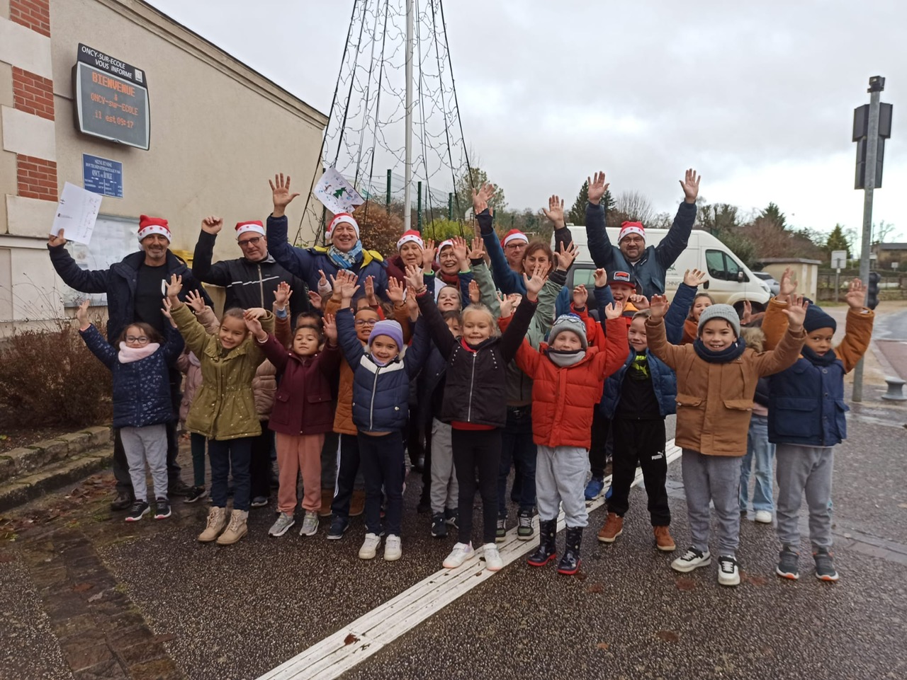 67f2f4b4-9b44-452d-897e-03eb69bf1d41 | Mairie d'oncy-sur-ecole