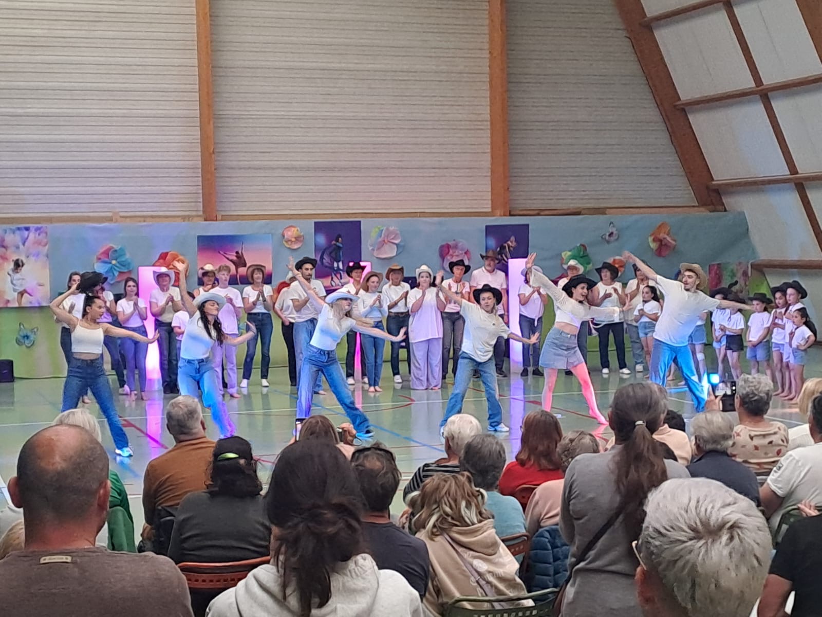 e06142ab-c40b-4ce0-be01-fb1202848004 | Mairie d'oncy-sur-ecole